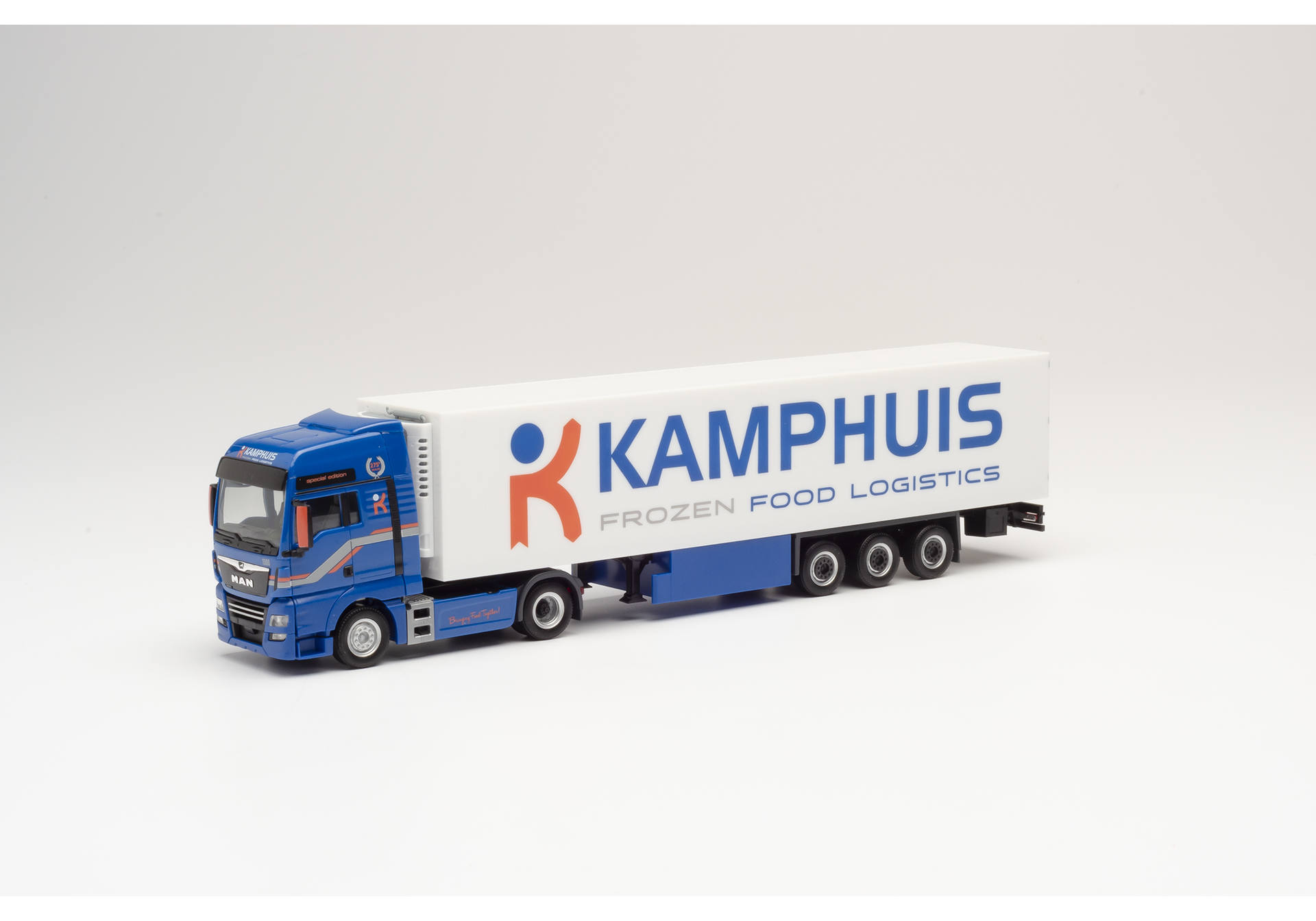 Herpa MAN TGX XXL refrigerated box semitrailer "Kamphuis" (NL) 311311