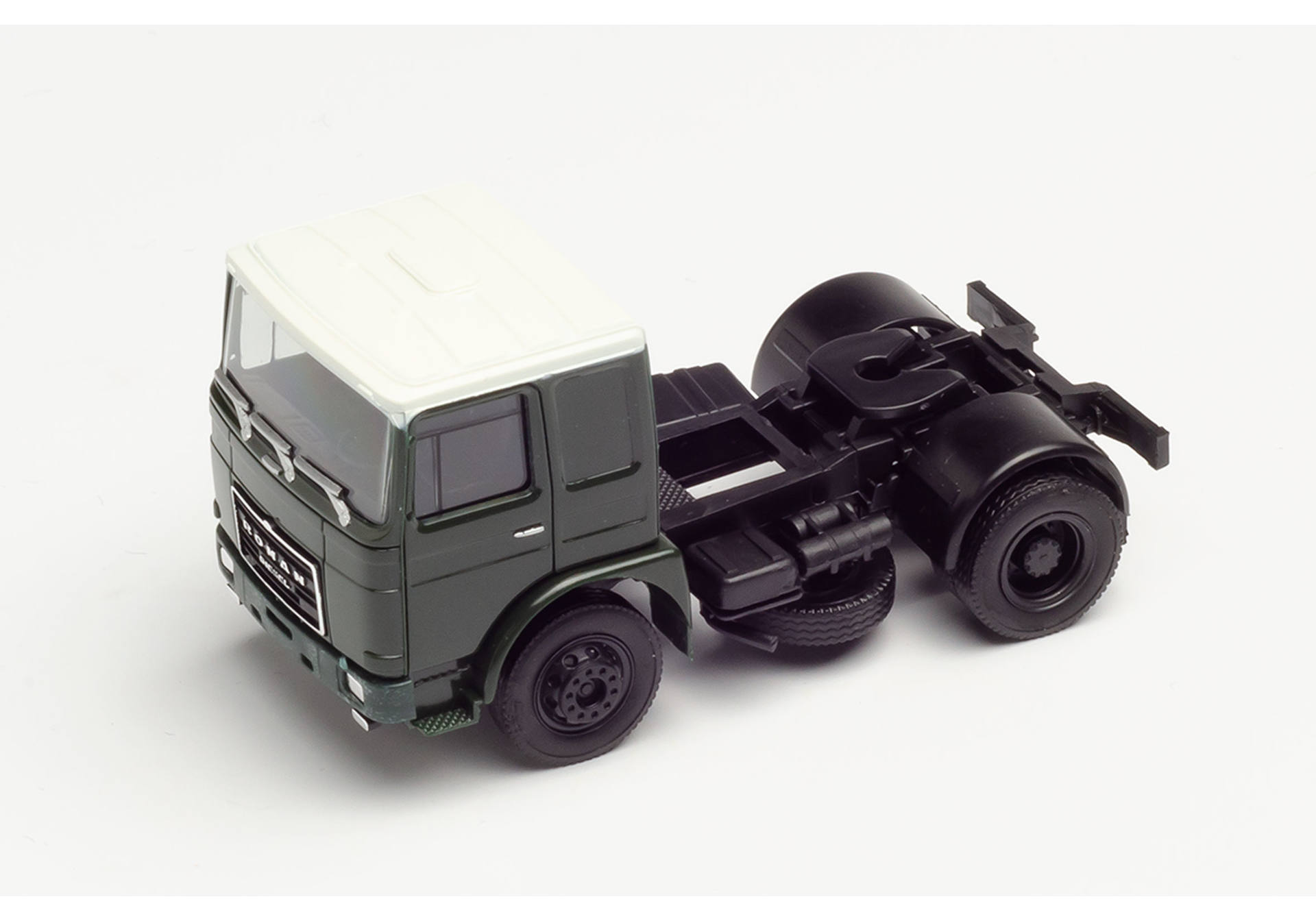 Herpa Roman Diesel 4x2 Zugmaschine, dunkelgrün/weiß 310550-002