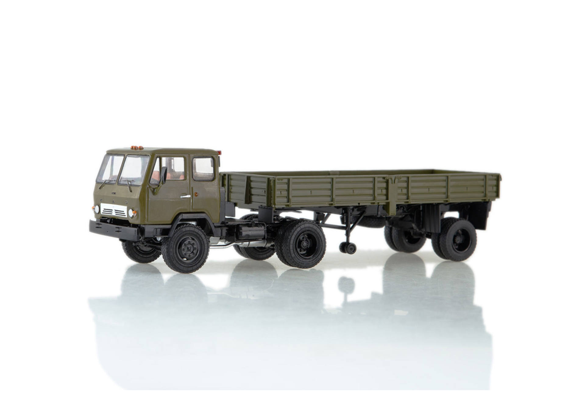 Herpa KAZ-608V with semitrailer ODAZ-885 83SSM7046