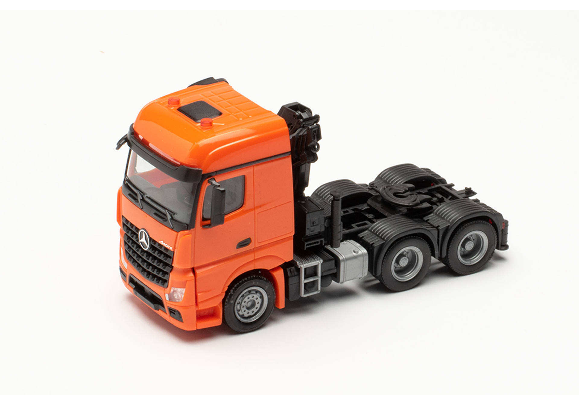 Herpa Mercedes-Benz Arocs 6x4 tractor with crane, orange 313315-002