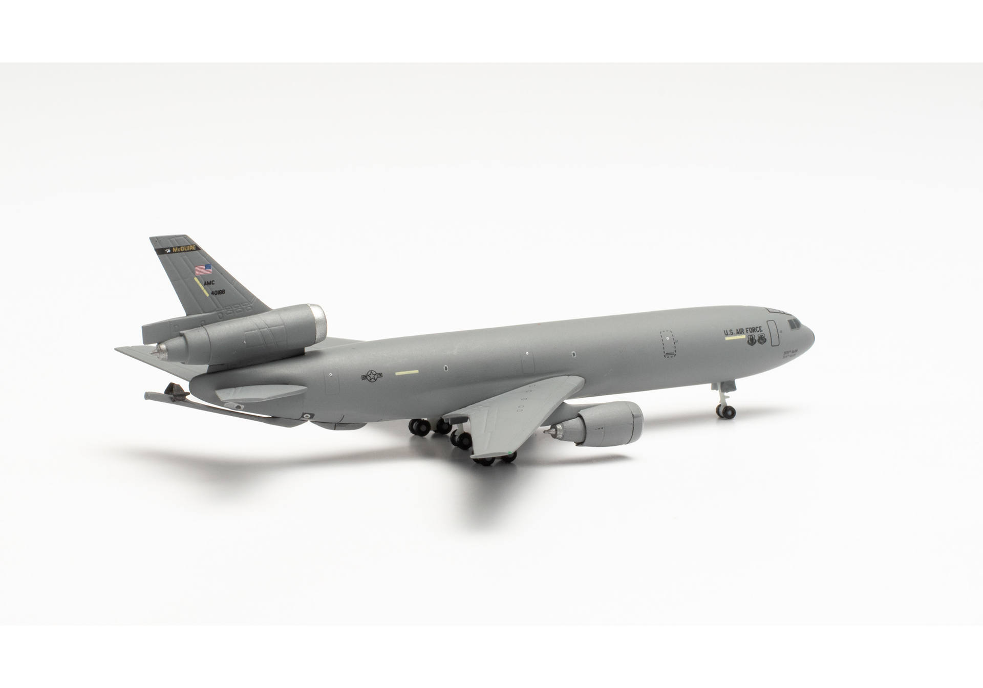 Herpa U.S. Air Force McDonnell Douglas KC-10 Extender - 2nd Air ...