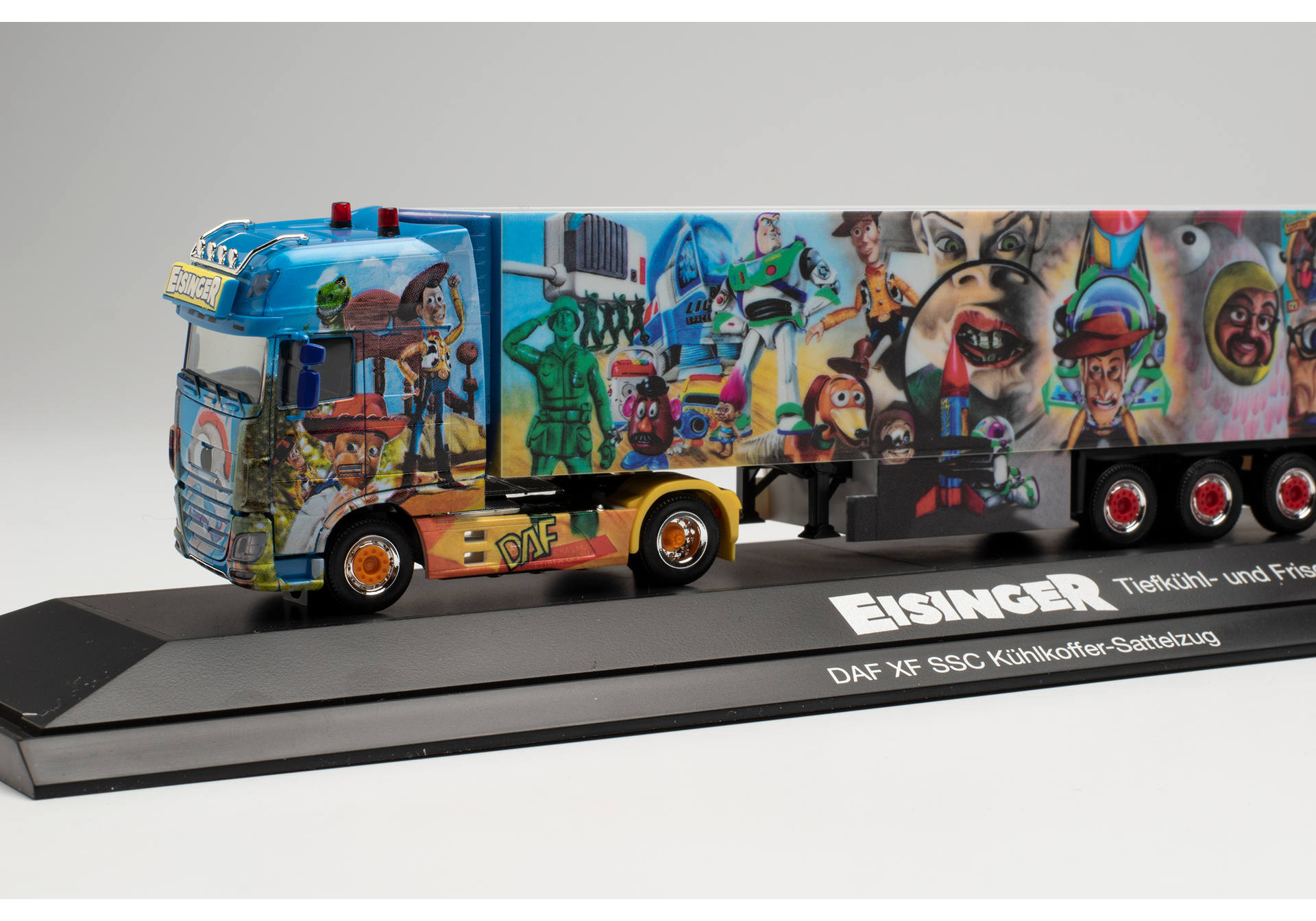 Herpa DAF XF SSC refrigerated semitrailer „Eisinger“ 122146