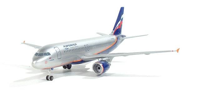 Herpa Aeroflot Airbus A320 (with base and wheels) 550819