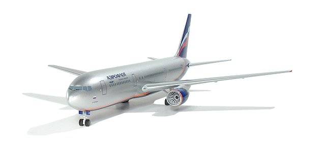 Herpa Aeroflot Boeing 767-300 (with base and wheels) 550833