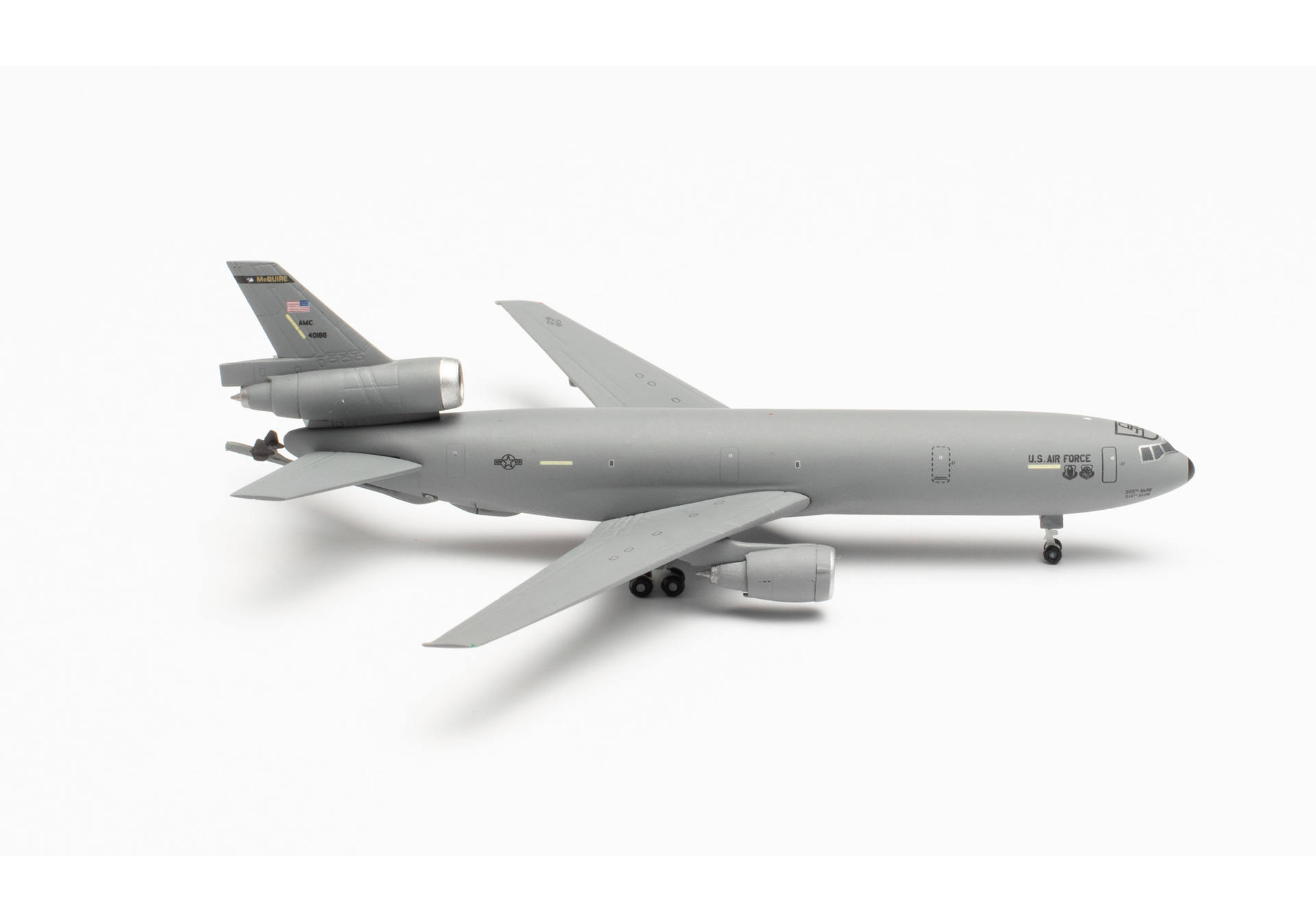 Herpa U.S. Air Force McDonnell Douglas KC-10 Extender - 2nd Air ...