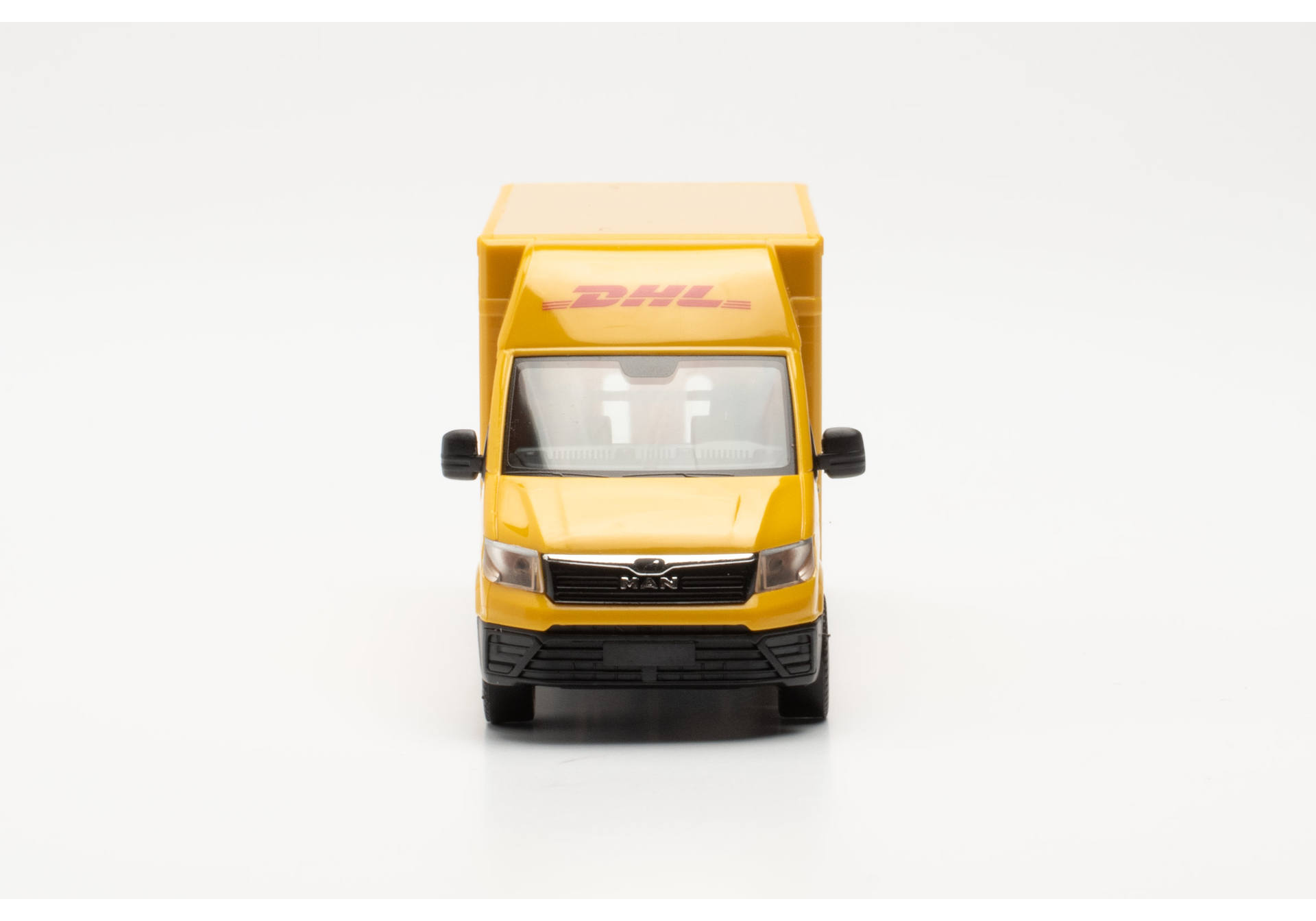 MAN TGE packaging distribution vehicle "Deutsche Post / DHL" | 097567