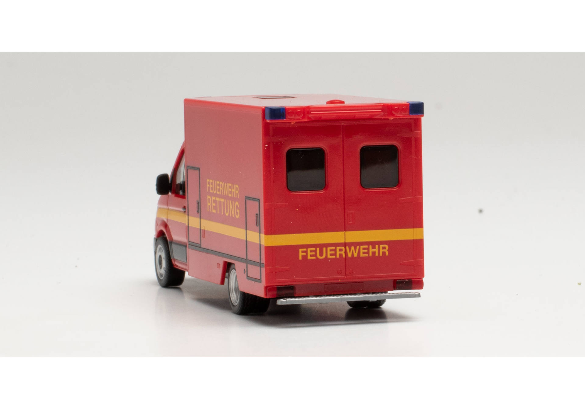 Herpa MAN TGE Fahrtec ambulance fire department 096232