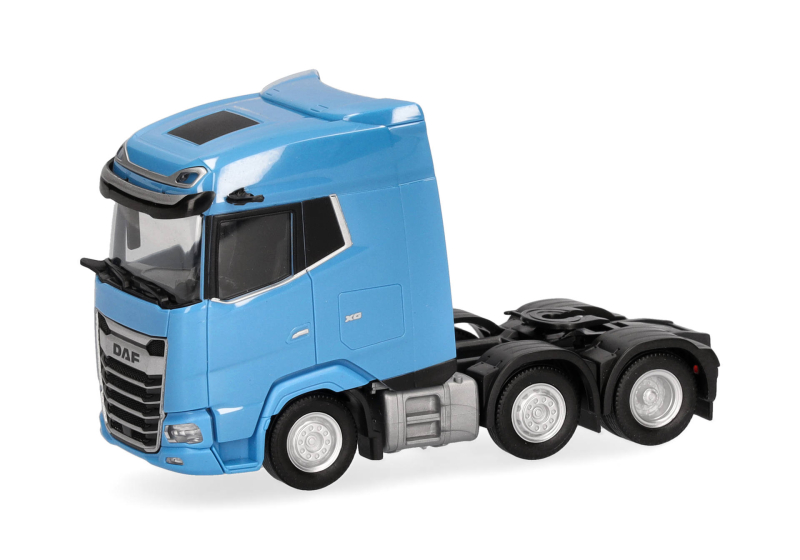 DAF XG rigid tractor 3axles (6x2), light blue | 318983-002
