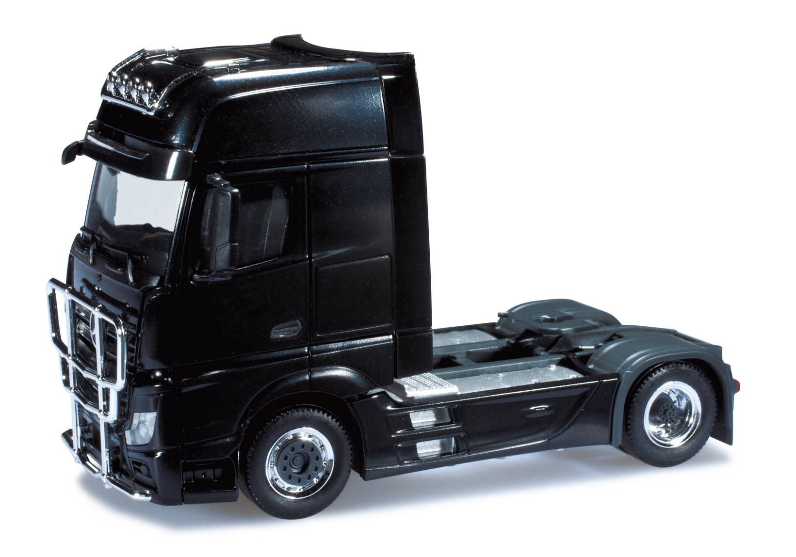 Herpa Mercedes-Benz Actros Gigaspace rigid tractor with bumper and head ...