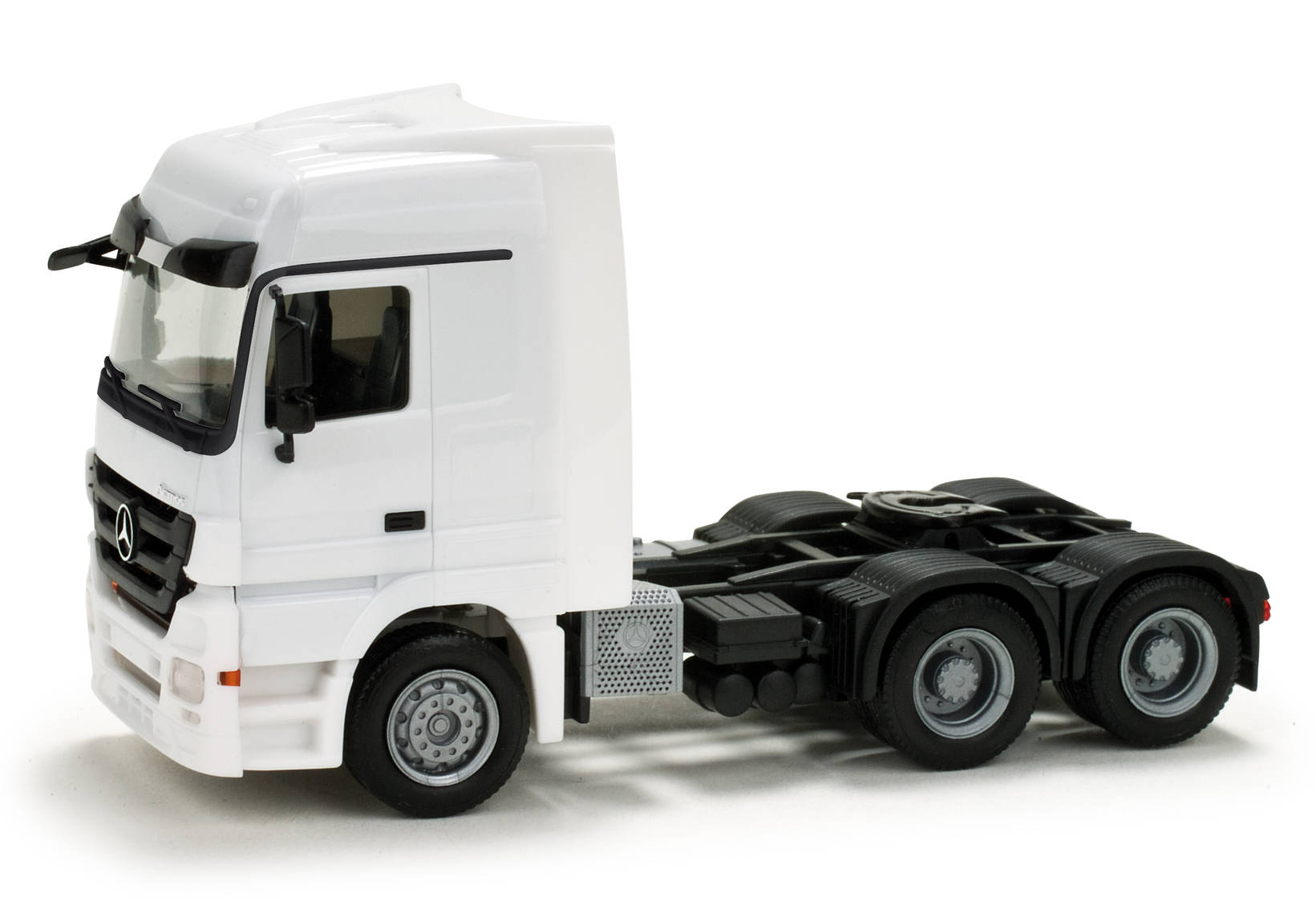 Herpa Mercedes-Benz Actros LH rigid tractor 6x4 158763