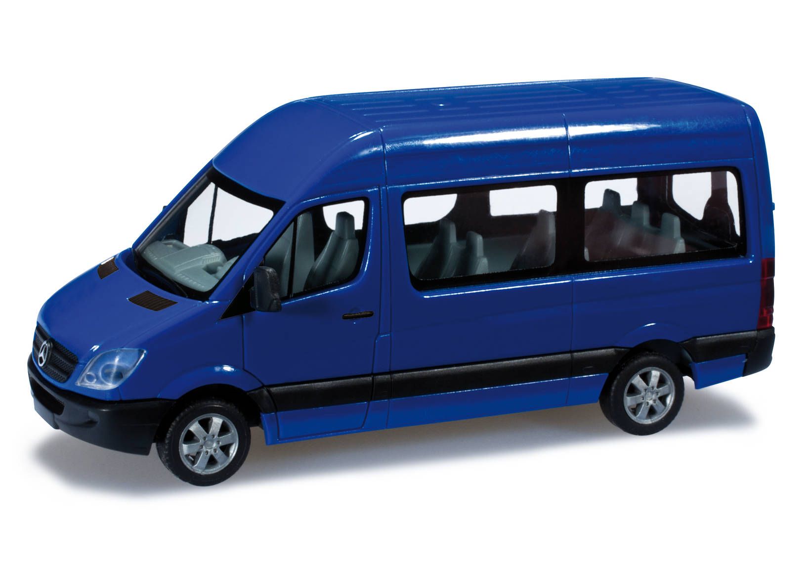 Herpa Mercedes-Benz Sprinter 06 high roof, ultramarine 047074-002
