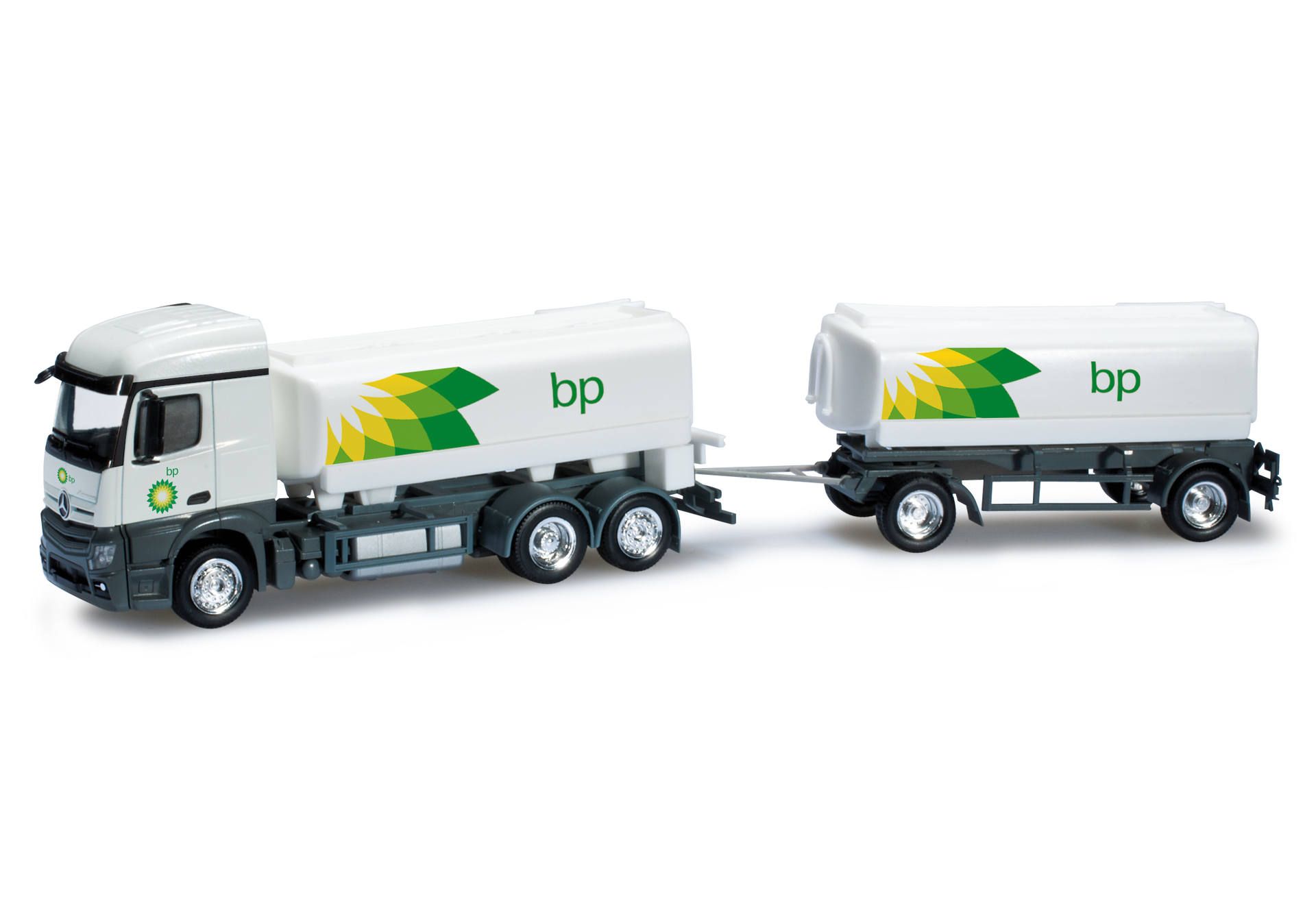 Herpa Mercedes-Benz Actros Streamspace fuel tank trailer "BP" 159975